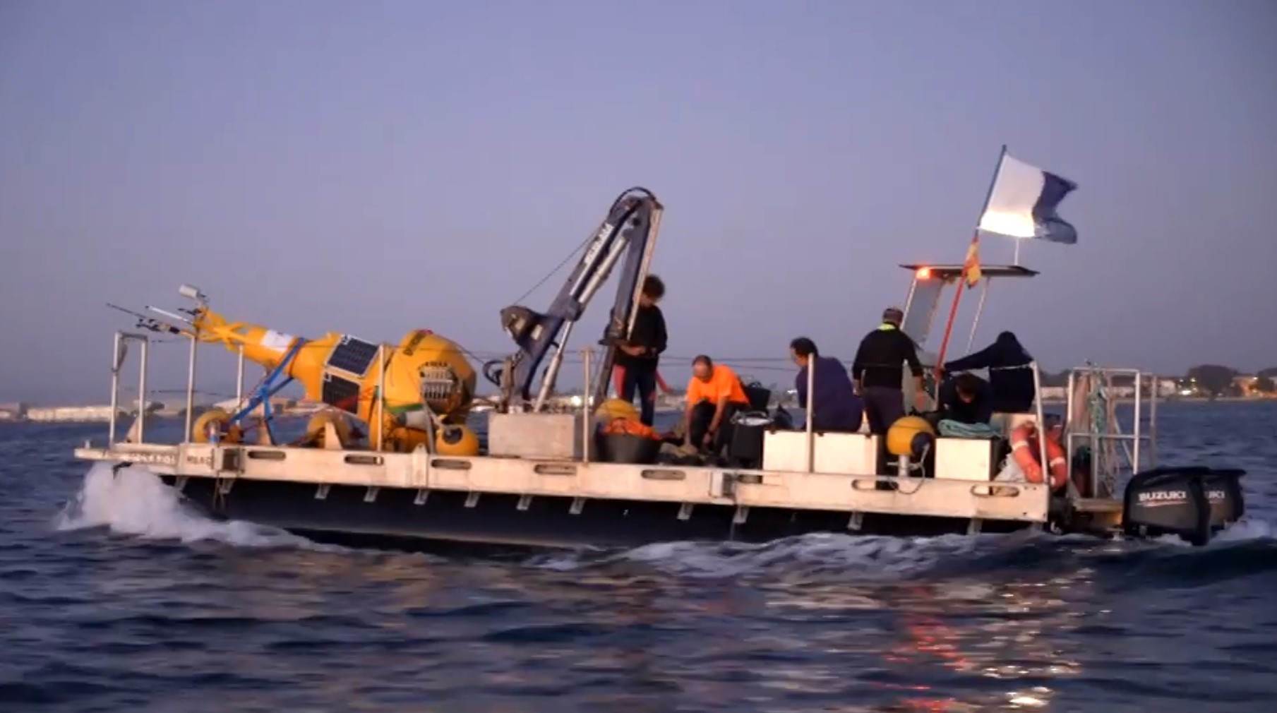 Instalación de boya oceanográfica en el Mar Menor - Acuárea® - Empresa ...